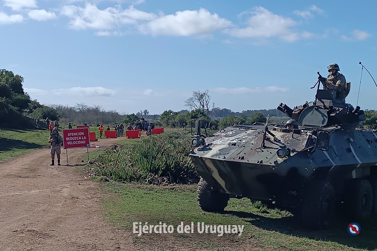 Ejercicios de evaluación del Regimiento «Patria» de Caballería Blindado ...