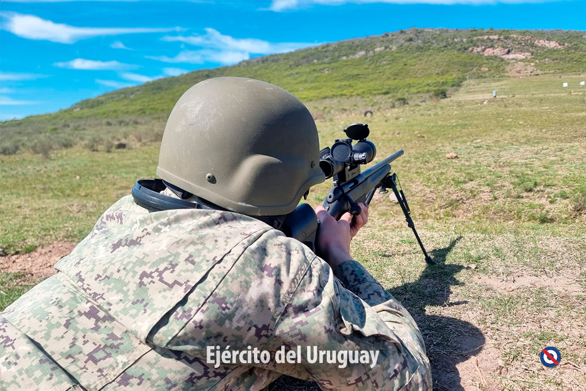 Instrucción con armamento individual y colectivo - Ejército Nacional
