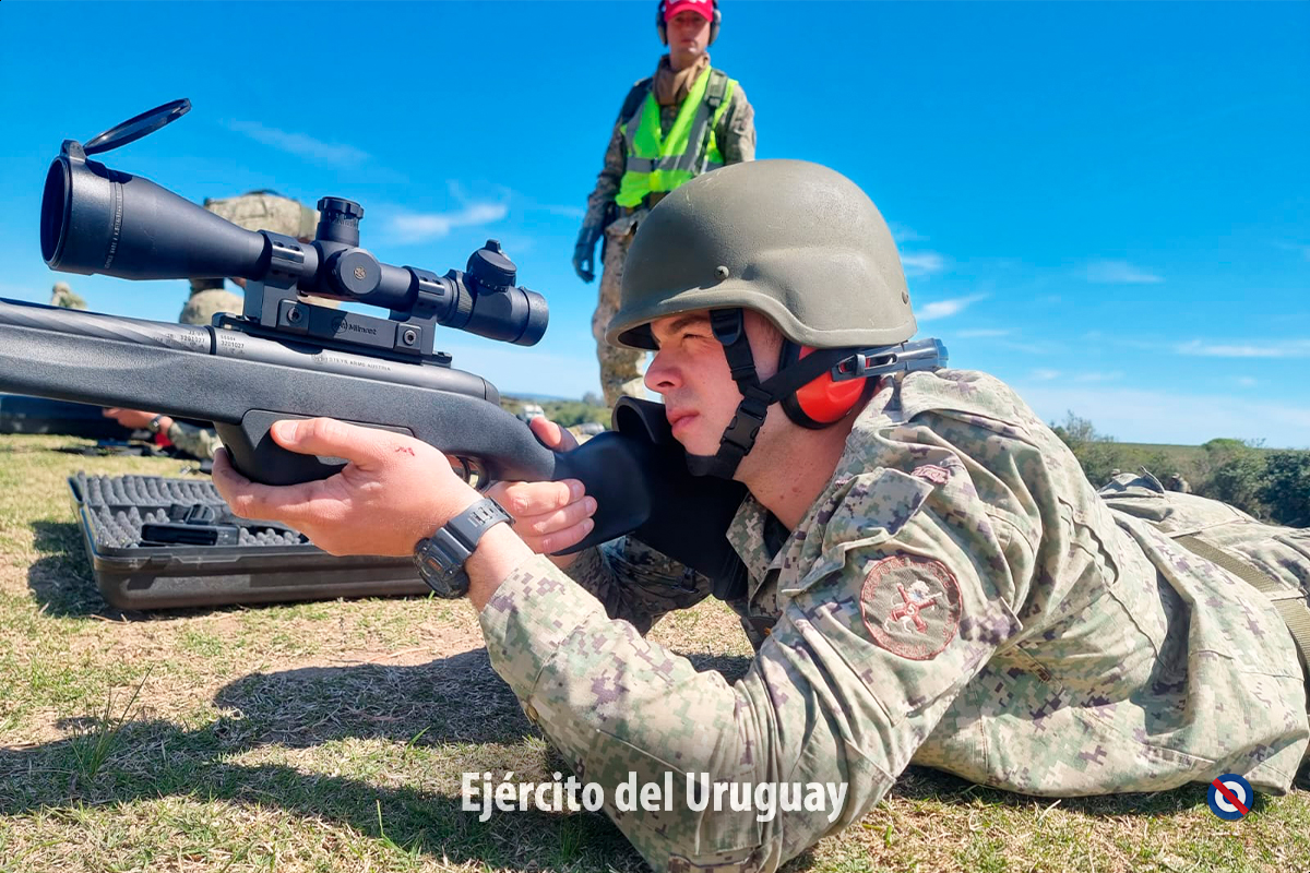 Instrucción con armamento individual y colectivo - Ejército Nacional