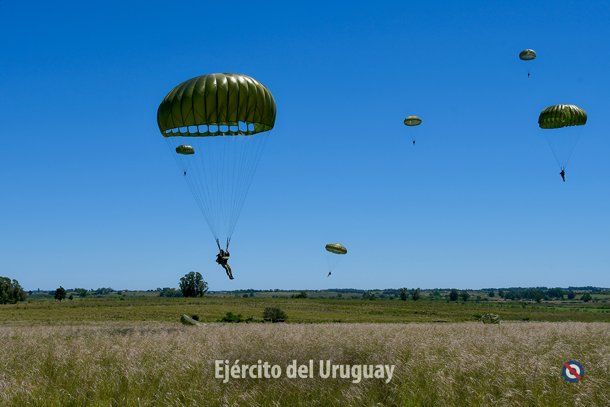 Curso Básico de Paracaidismo Militar - Ejército Nacional